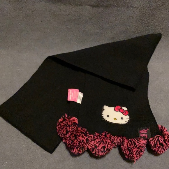 Hello Kitty | Accessories | Hello Kitty Scarf With Pom Pom Fringe Euc ...